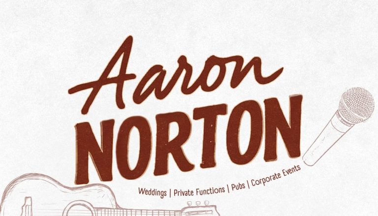 AARON NORTON’S CHRISTMAS CRACKER – Windsor & Eton